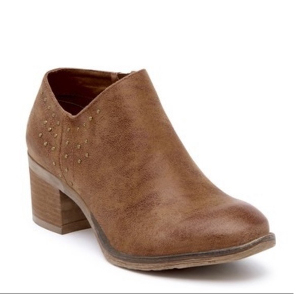 Buckle | Shoes | Burnished Distressed Tan Studded Ankle Bootie | Poshmark